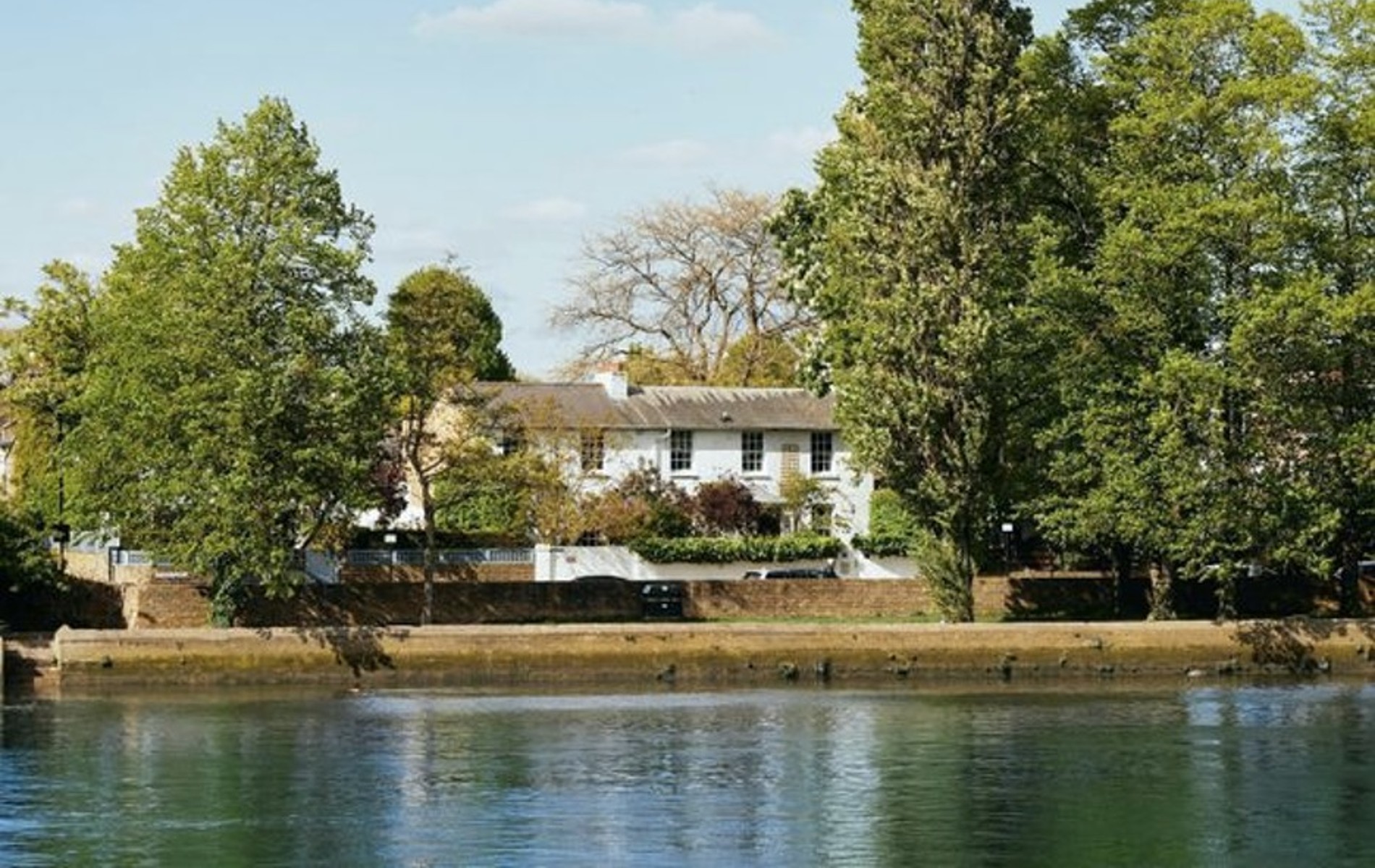 Living in Strand on the Green | Horton and Garton