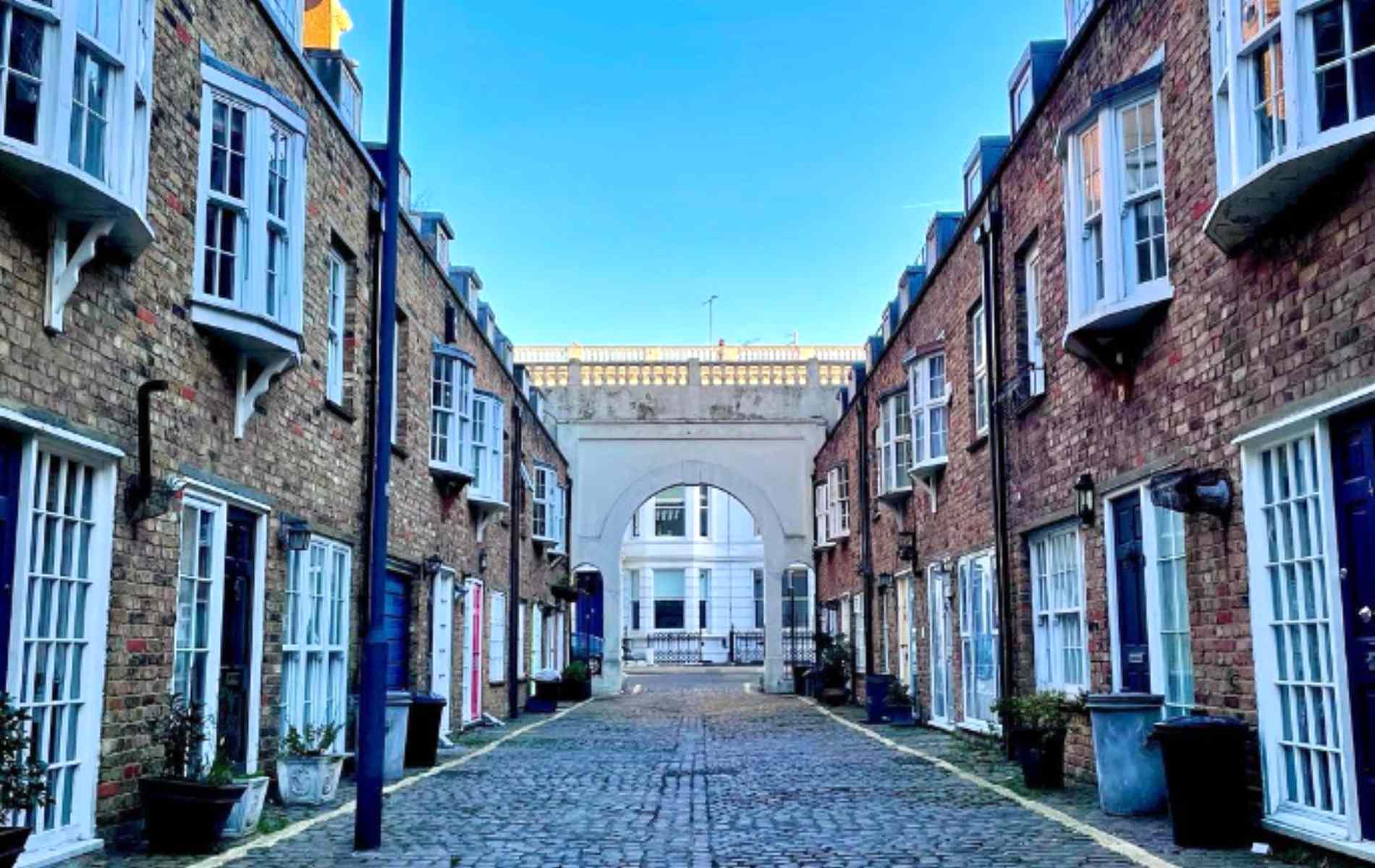 Living in Barons Court | Horton and Garton