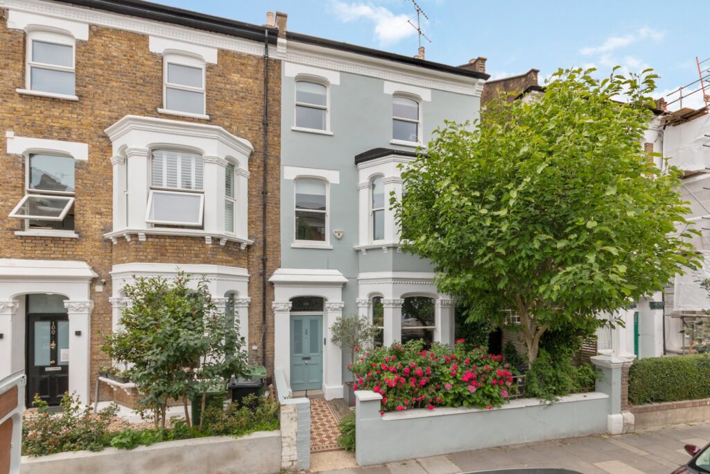 Property For Sale in Cranston Court, London